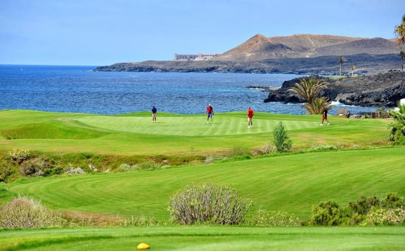 Driving Range Vs Golf Course: A Full Comparison