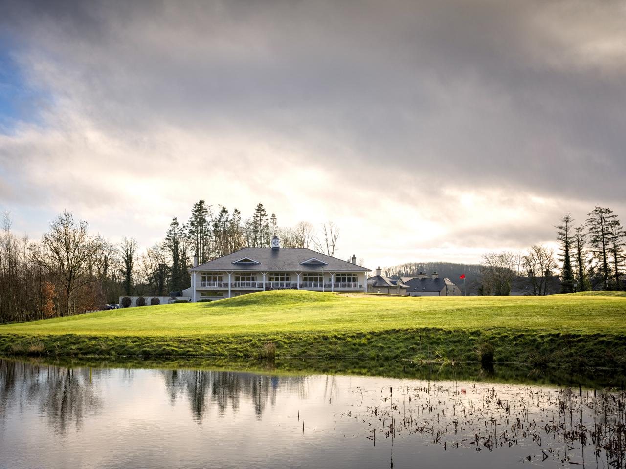 countries.northern irelandのLough Erne Resort - Castle Hume Courseでゴルフ ...