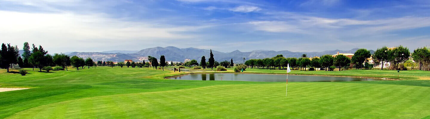 スペインのOliva Nova Beach & Golf Resortでゴルフプレー · Greenfee365