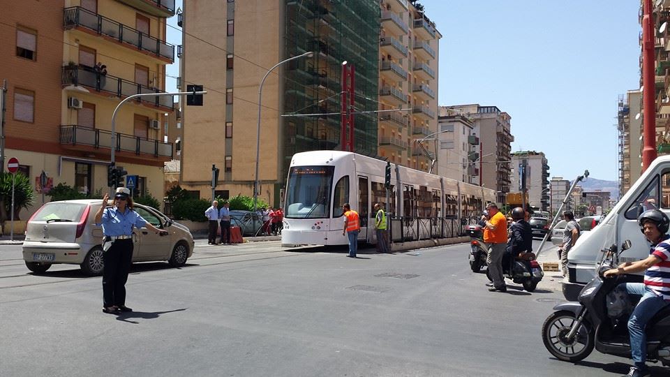 Mobilità sostenibile: Palermo inaugura la nuova linea tramviaria