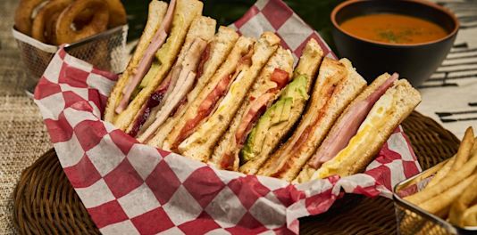 Lil' Easy Fine Cajun Food & Bar - Austin, TX Restaurant | Menu ...