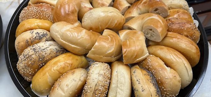 Houlihan's - Farmingdale, NY Restaurant | Menu + Delivery | Seamless