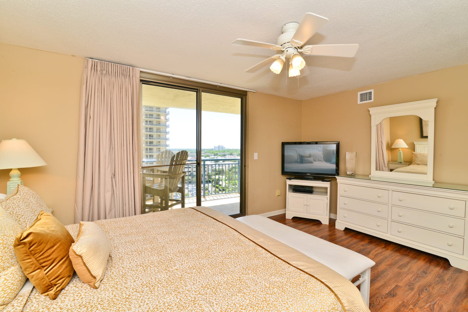 Ocean Pier View at Famous Kingston Resort