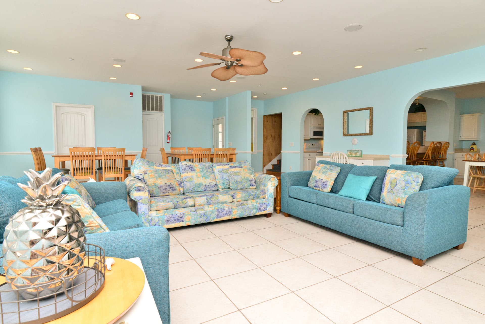 Tropical Castle Ocean View Pool Grill & Game Room