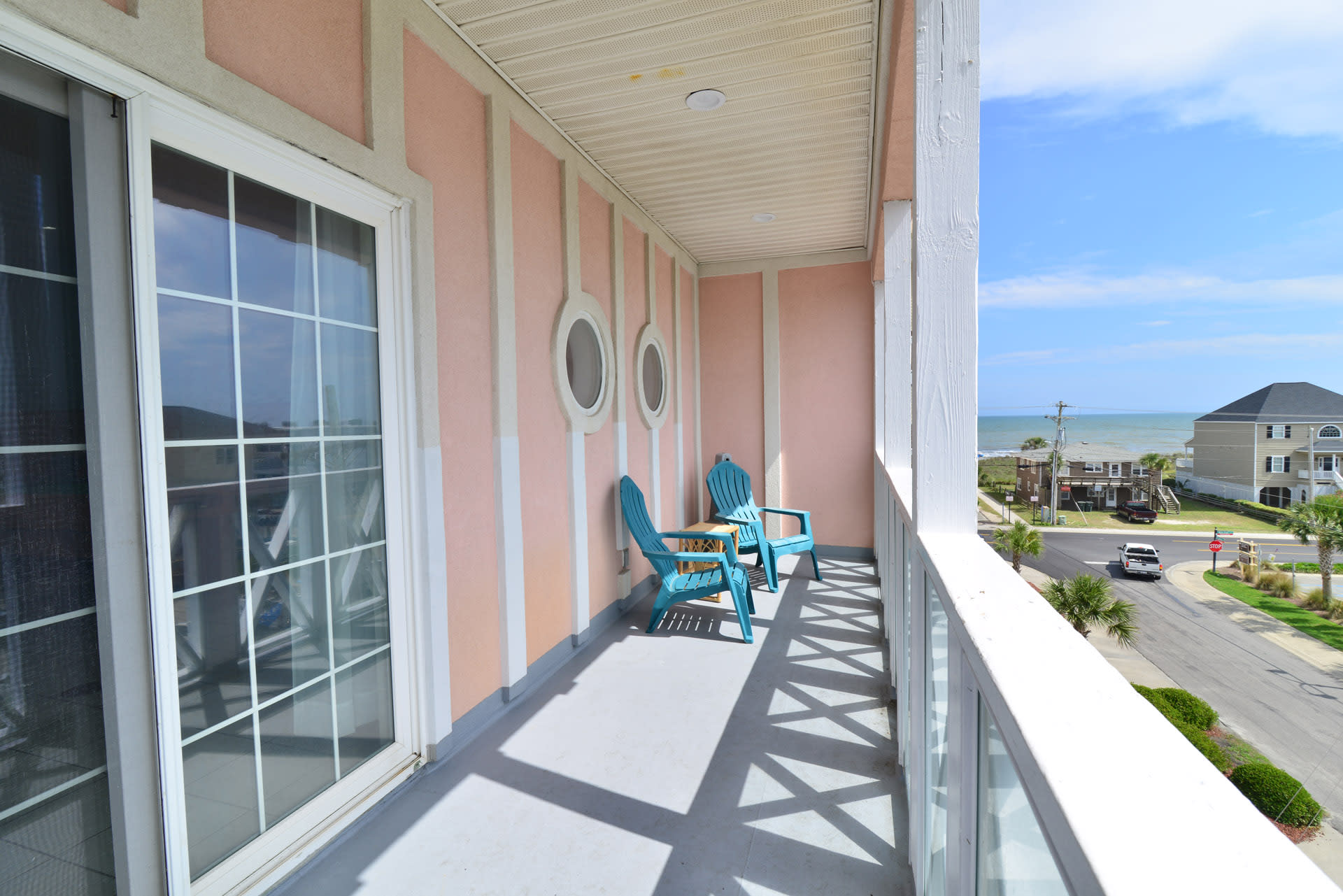 Tropical Castle Ocean View Pool Grill & Game Room