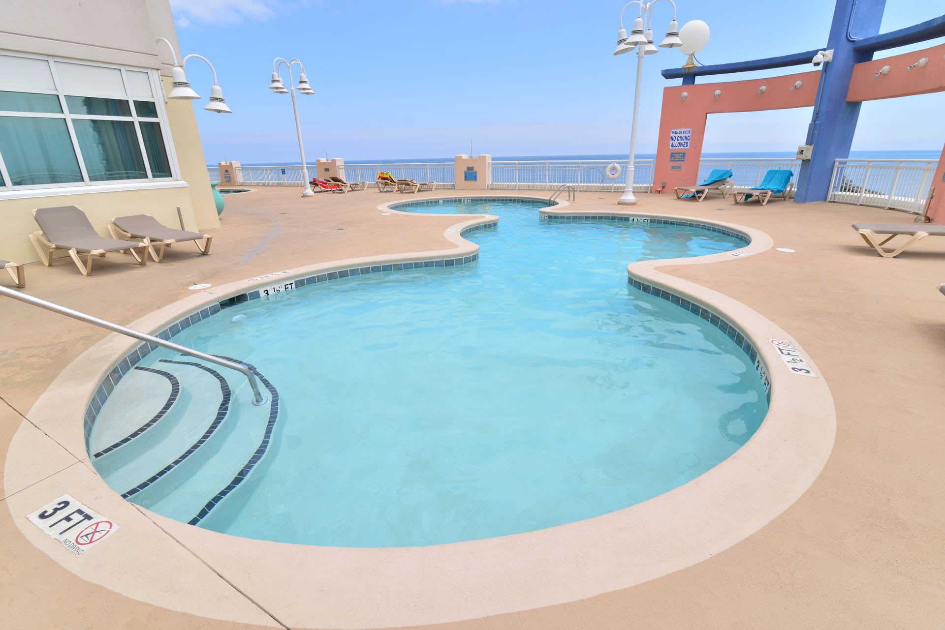 Prince Luxury Ocean View w Sky Pool Lazy River