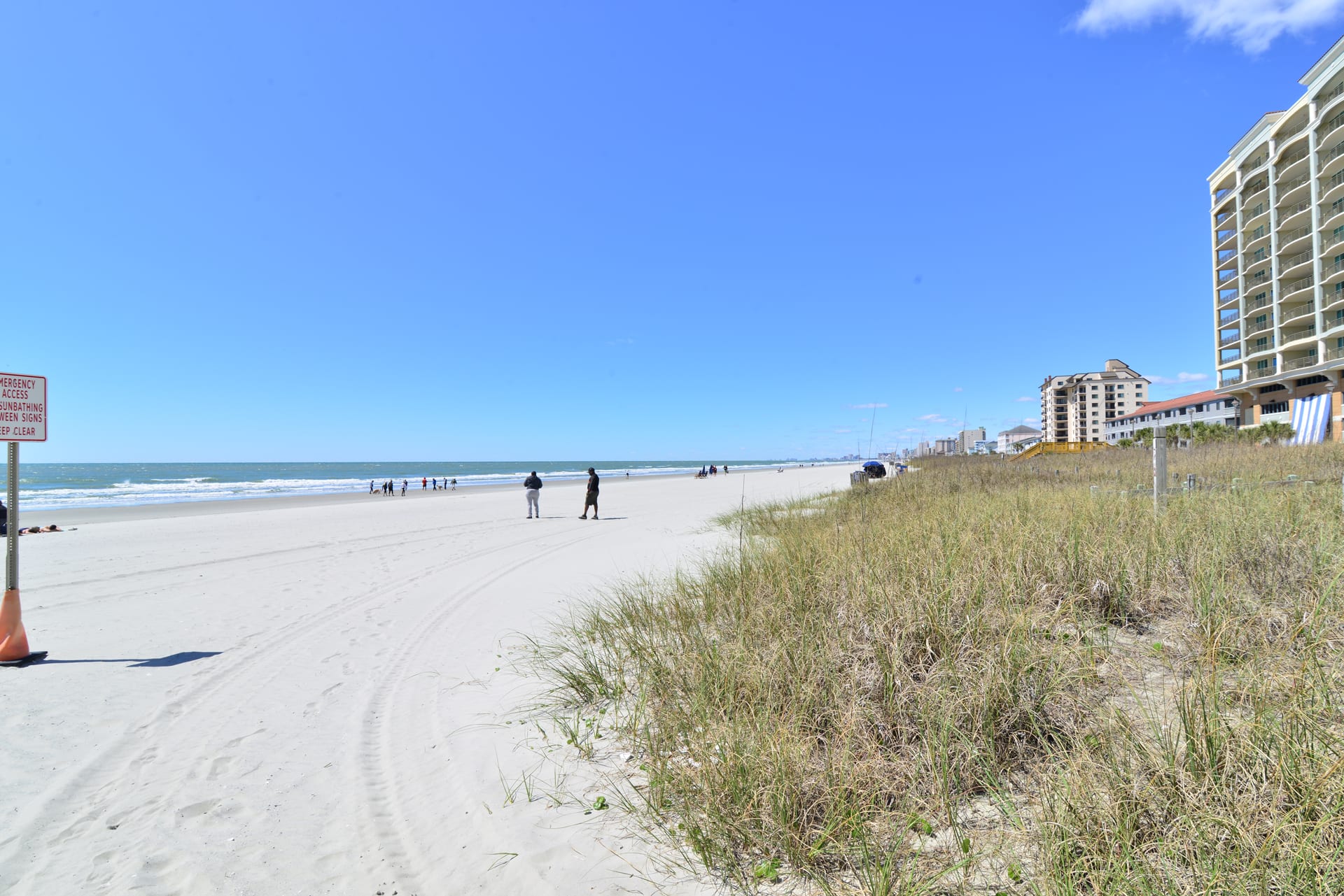 Mai Taid Beach House 1 Minute Walk to Beach!