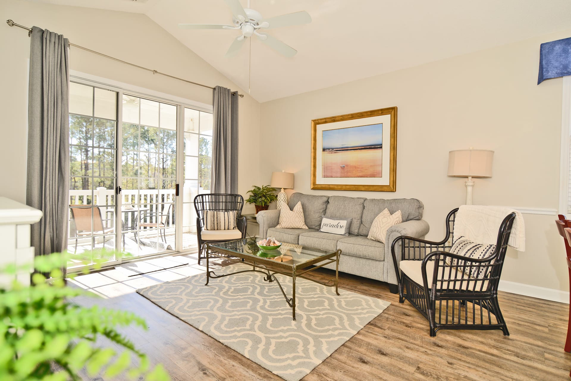 Massive Waterfront Pool! Lakefront Condo Famous Barefoot Resort