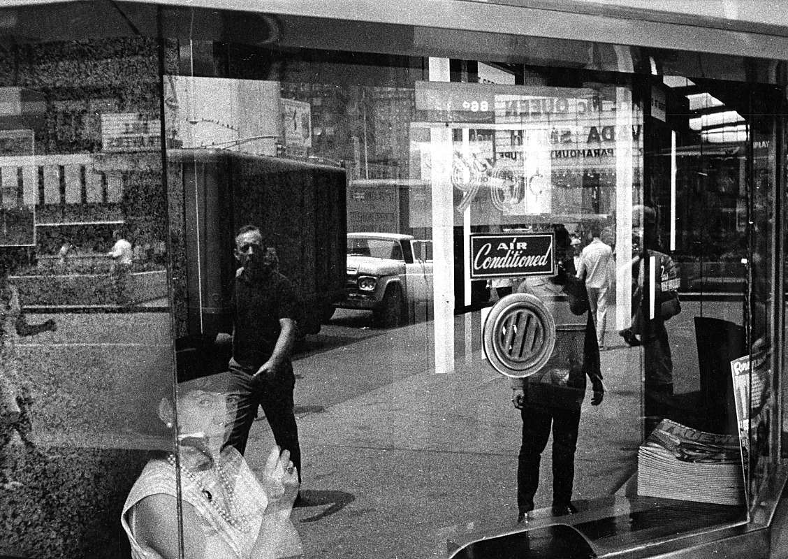 Street Photography 1960s – 1990s - Harold Feinstein Archive