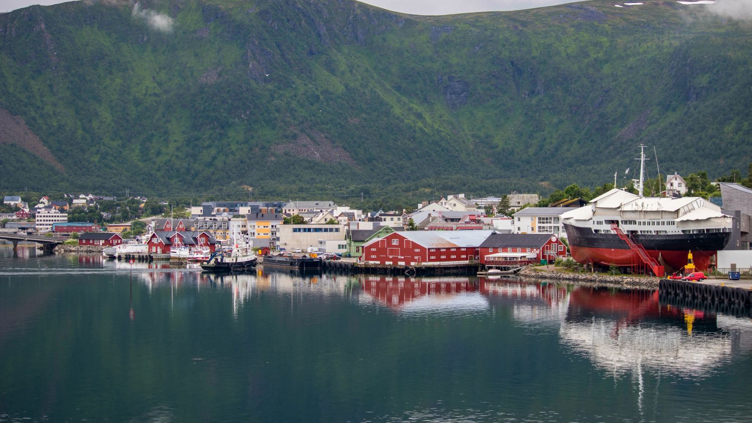 Stokmarknes - Havila Voyages