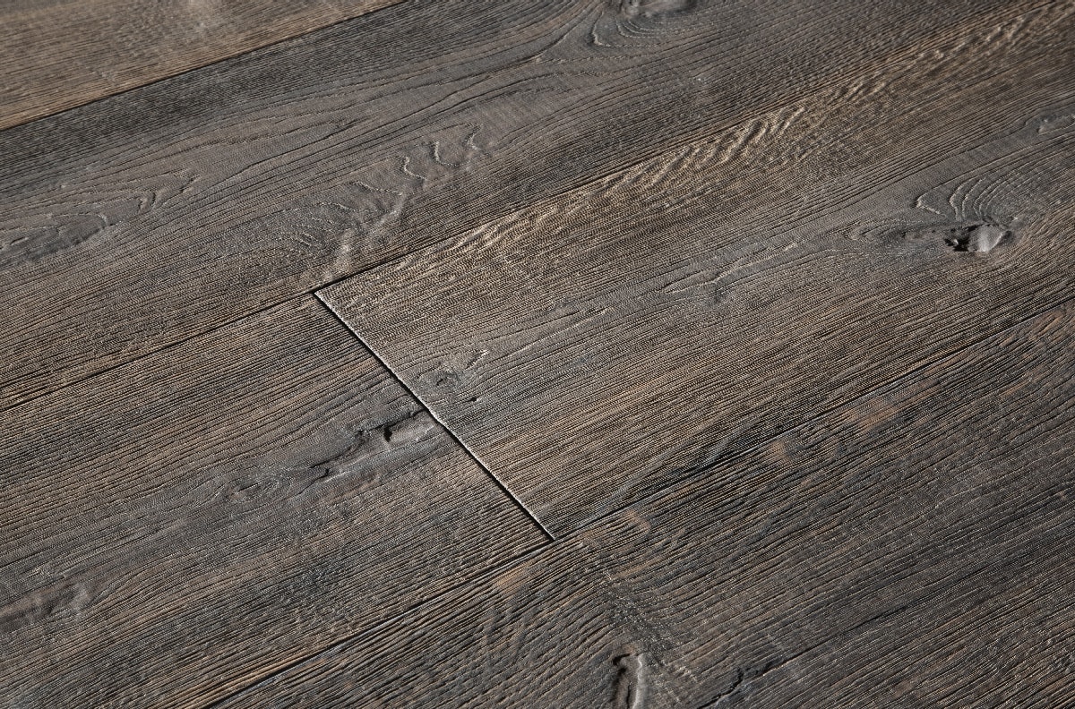 does laminate flooring have texture