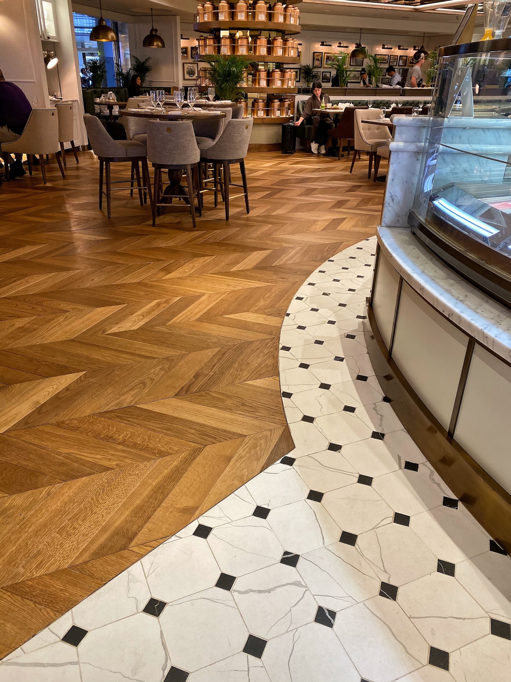 Harrods Tea Room, Qatar