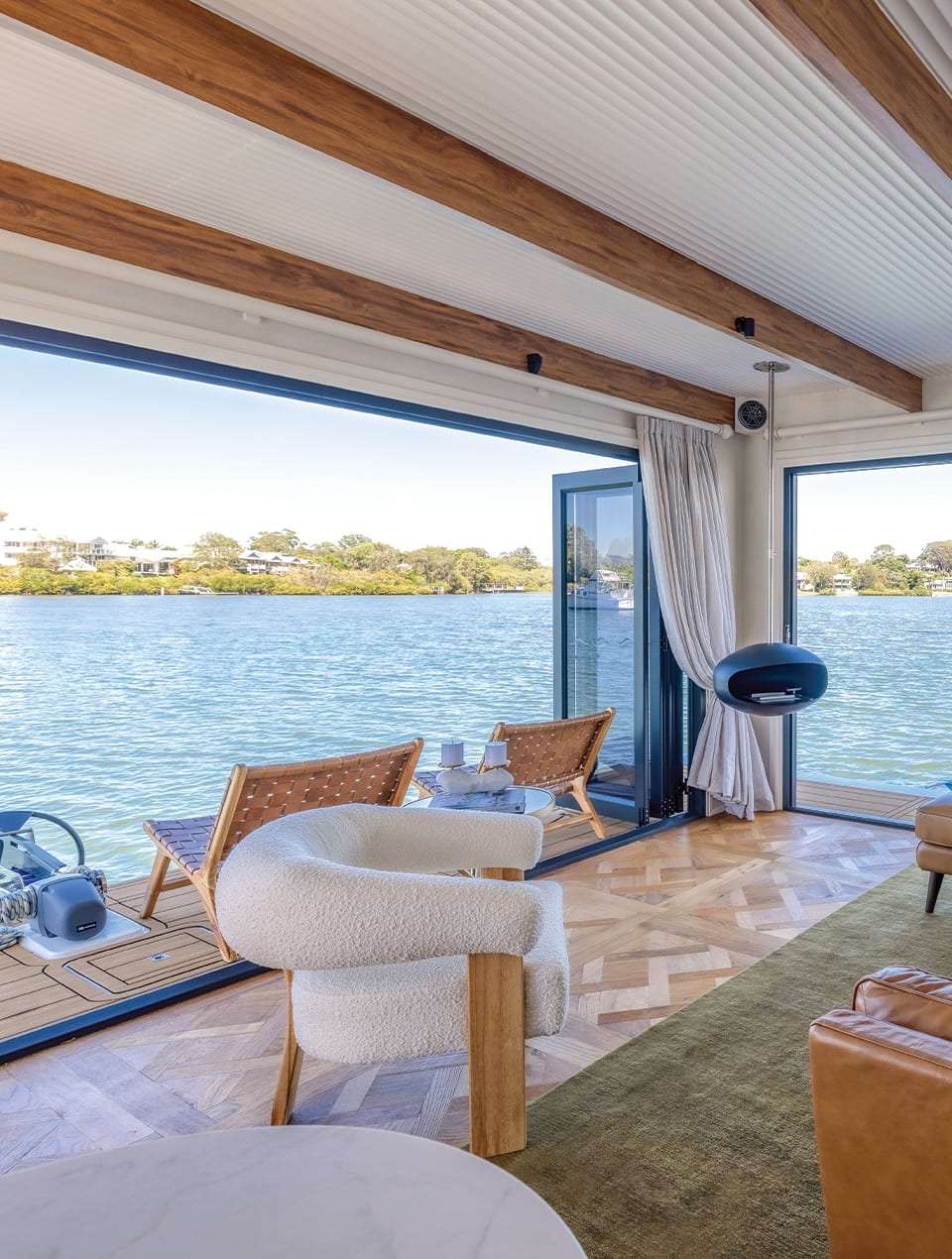 The French Martini Houseboat