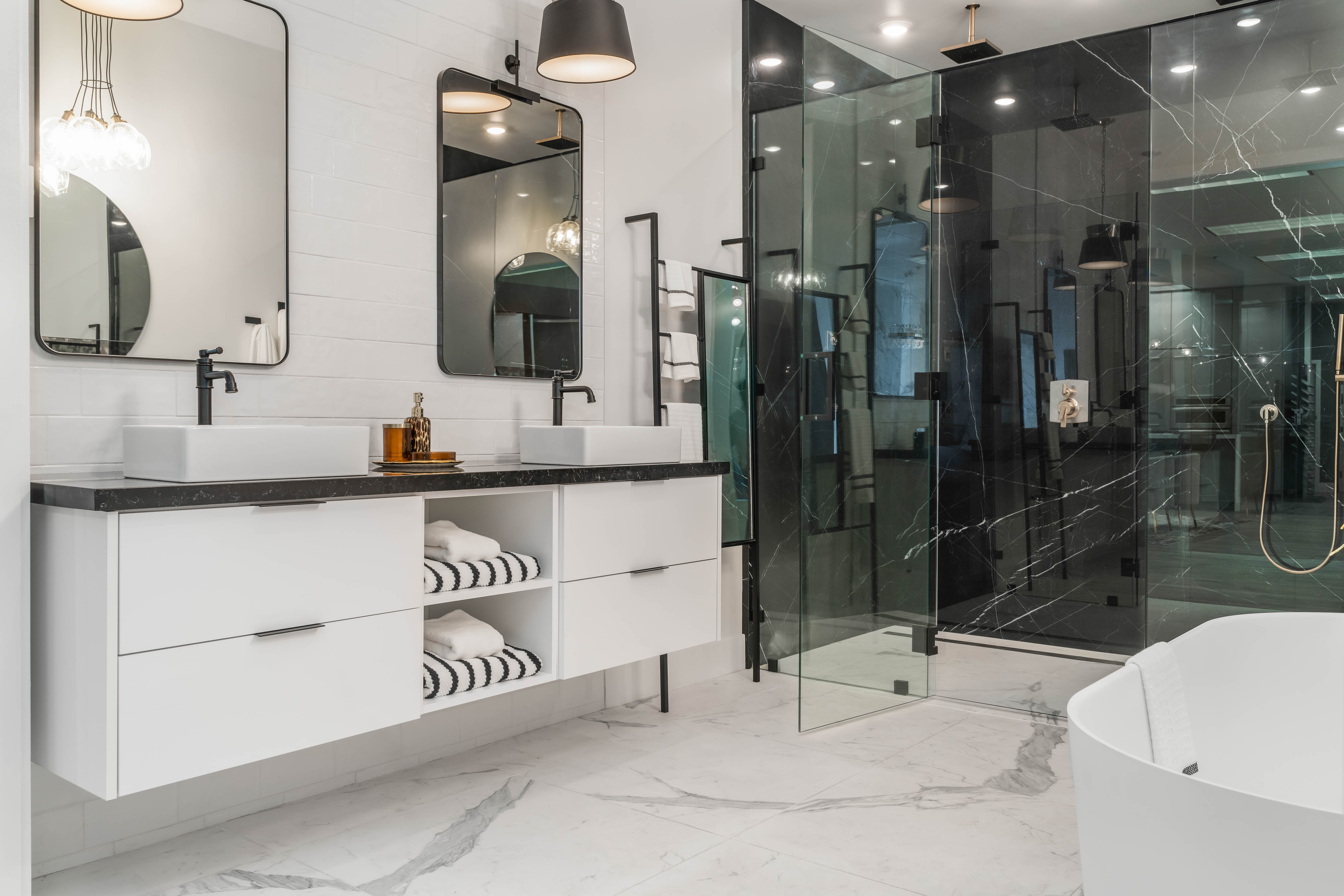 Regency Showroom - DesignOneSource