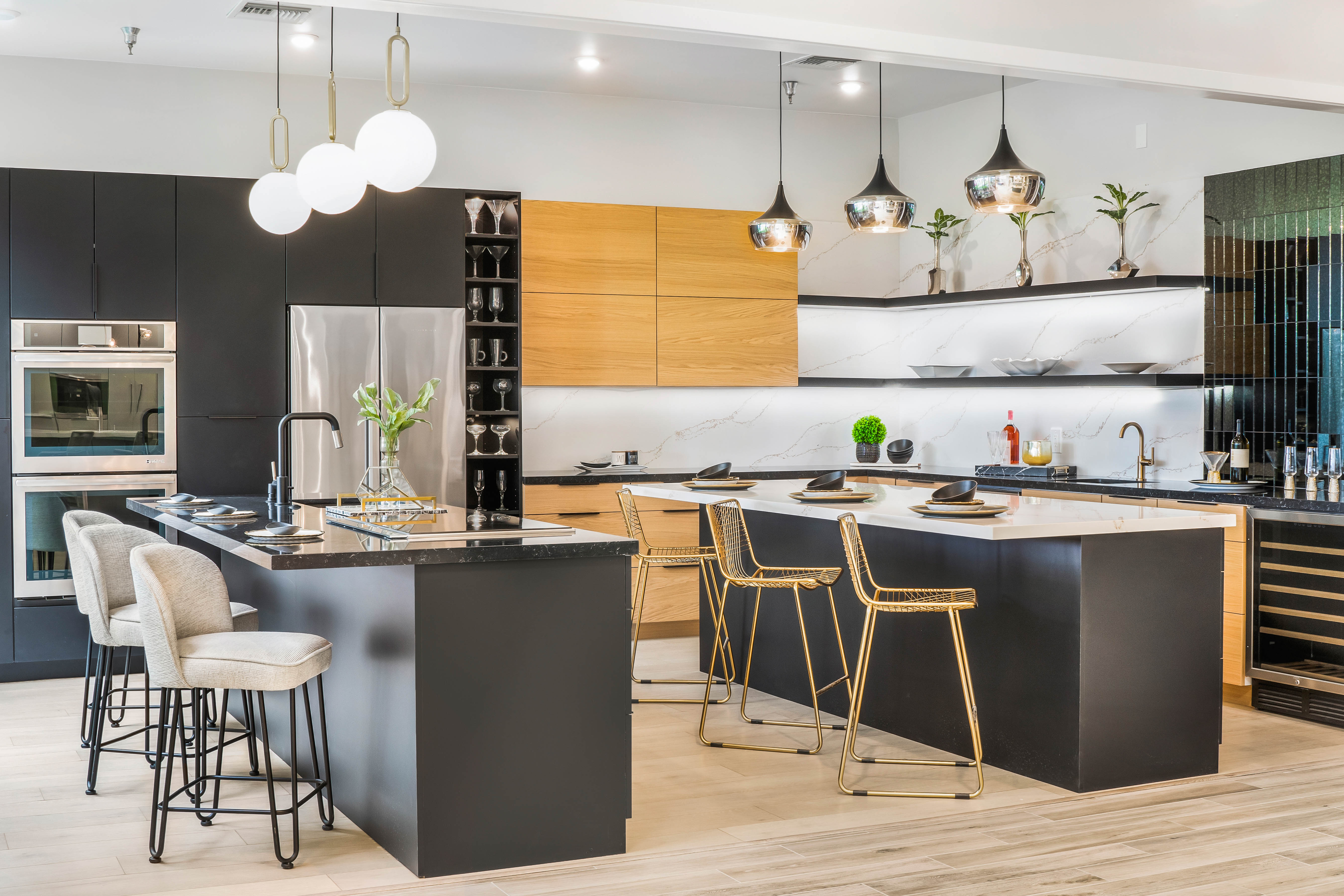 Regency Showroom - DesignOneSource