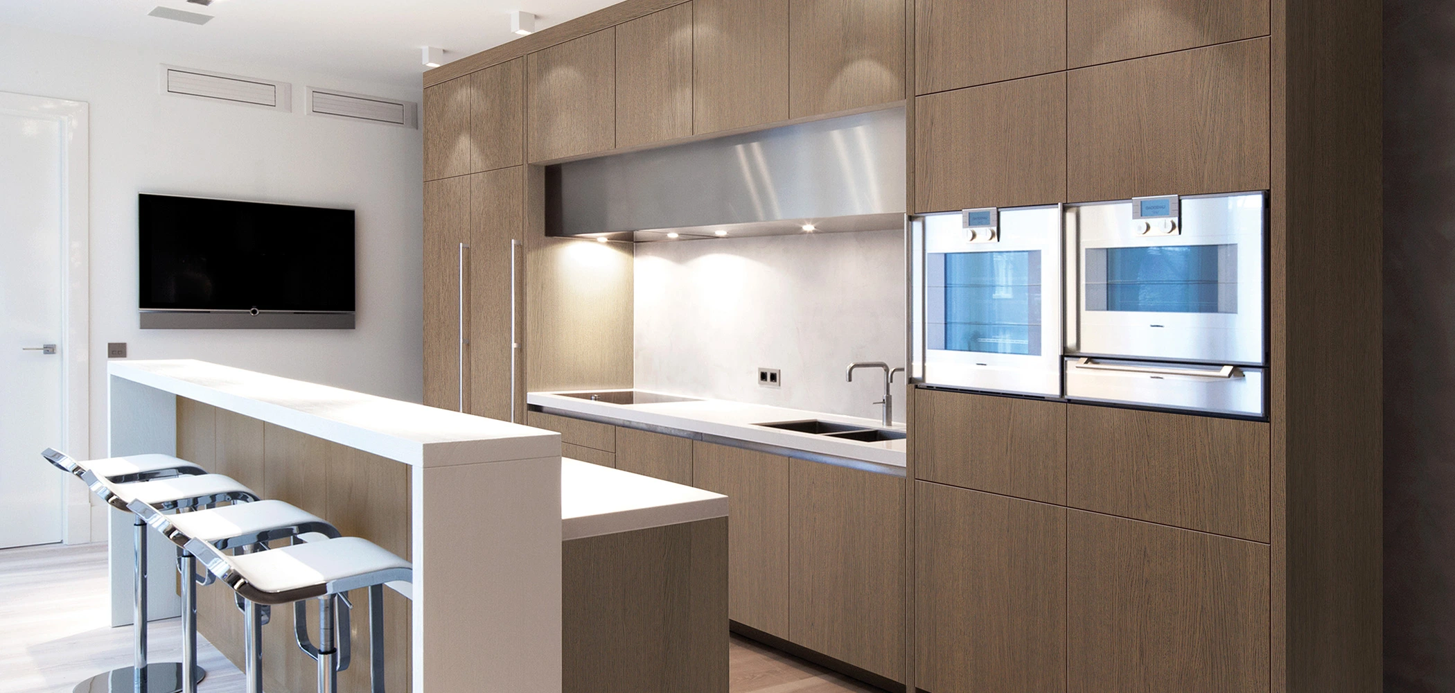 Manhattan Oak - DesignOneSource