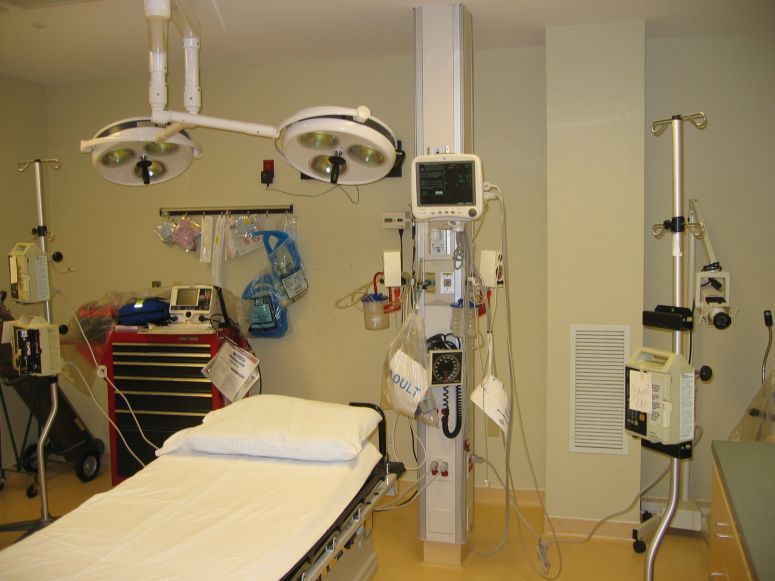 Health Management and Leadership Portal | Ceiling-mounted medical ...