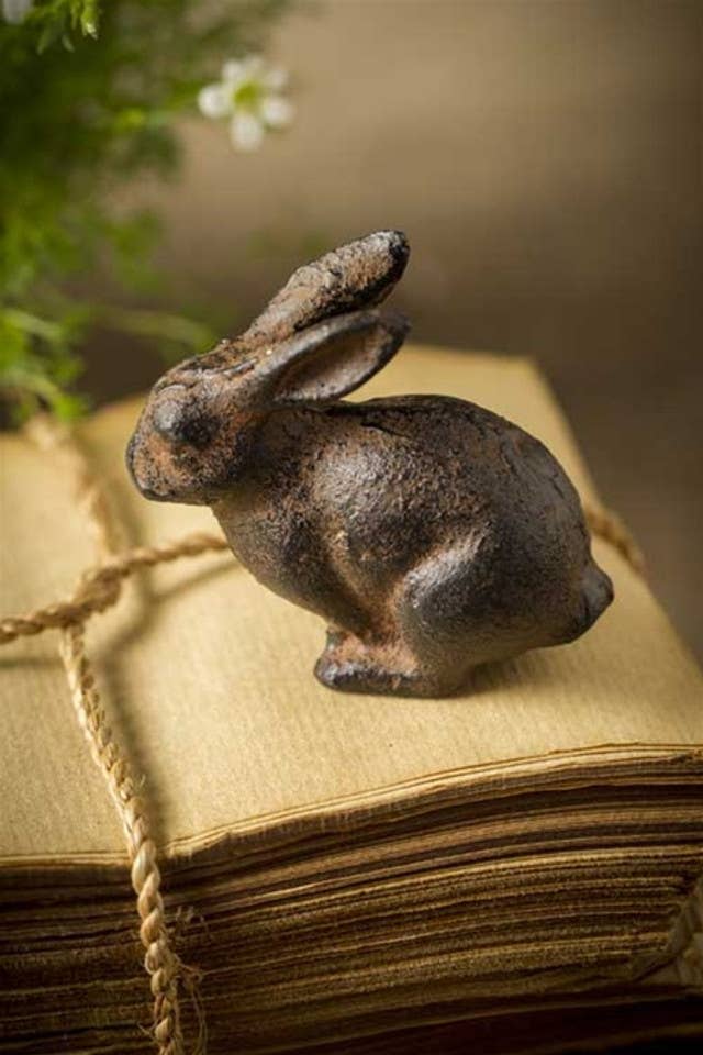 Small Cast Iron Rabbit - Heirloom Potager