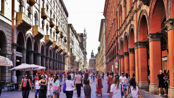 Le Meilleur Guide de Voyage pour Bologne - Hellotickets