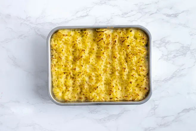 Alaskan Pollock and Prawn Fish Pie with Peas | Hello Chef!