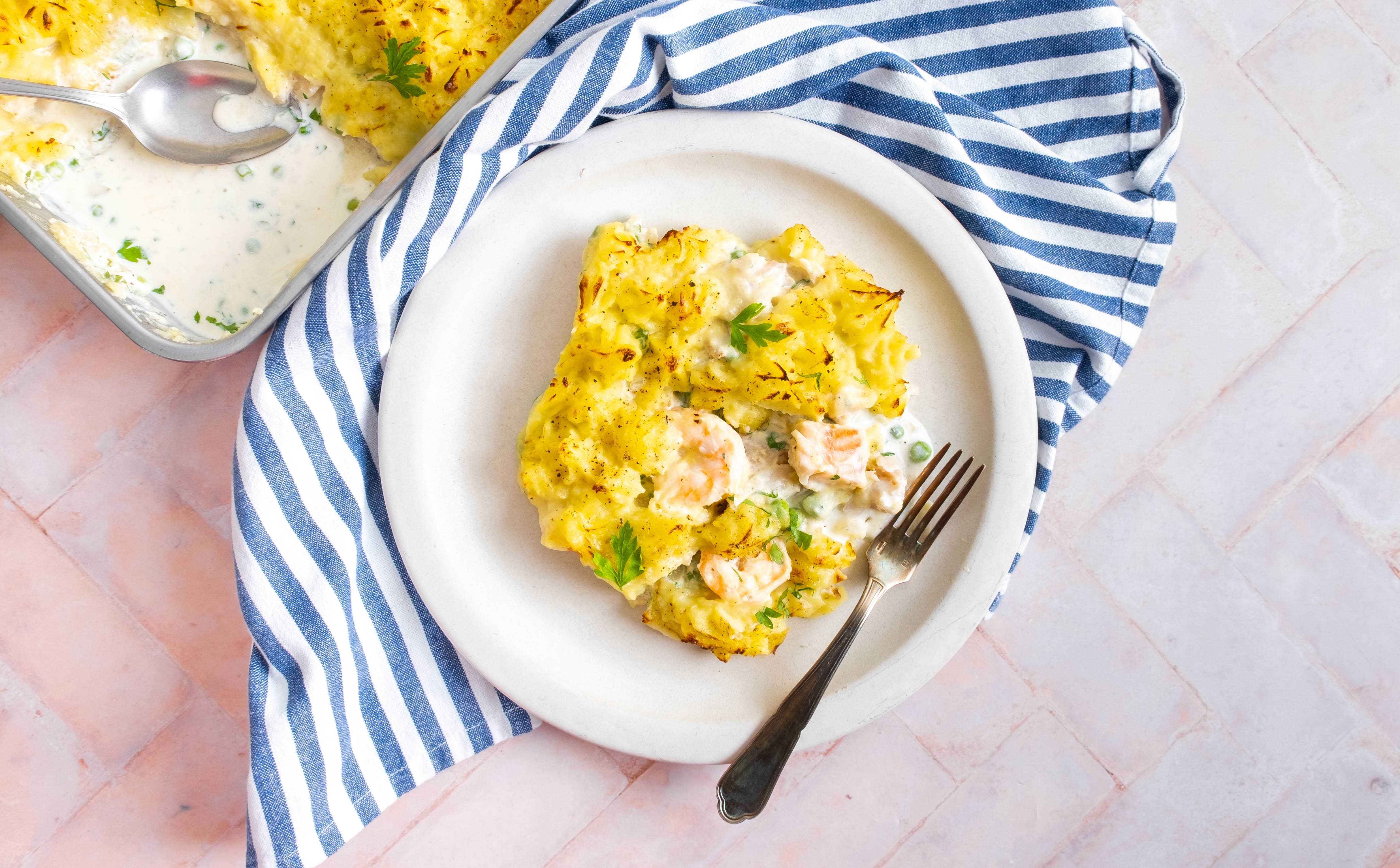 Alaskan Pollock and Prawn Fish Pie with Peas | Hello Chef!