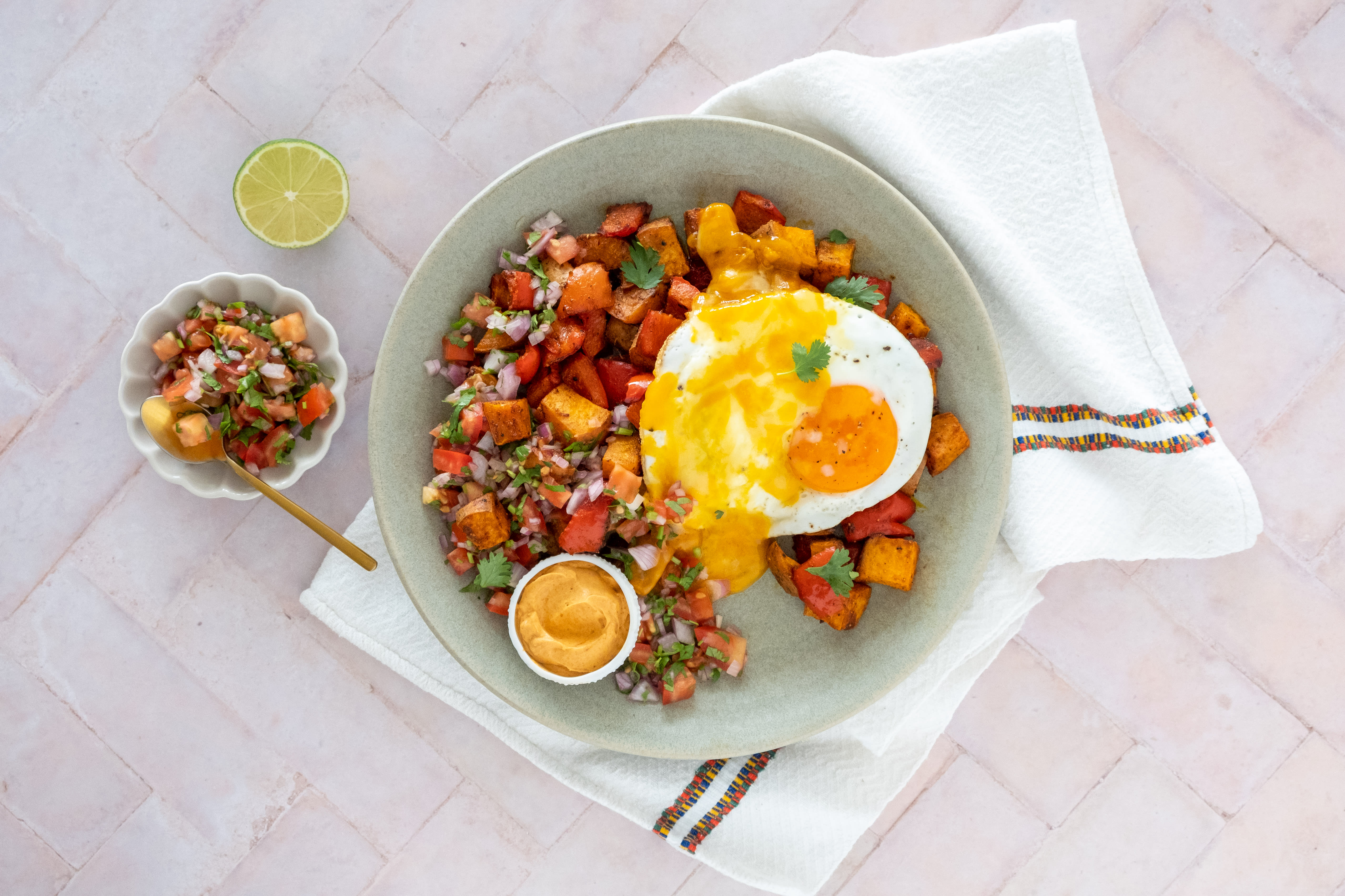 Cheesy Fried Eggs over Nacho Sweet Potato Hash with Pico de Gallo ...