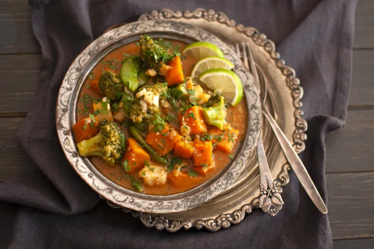 how to make fish and potato curry