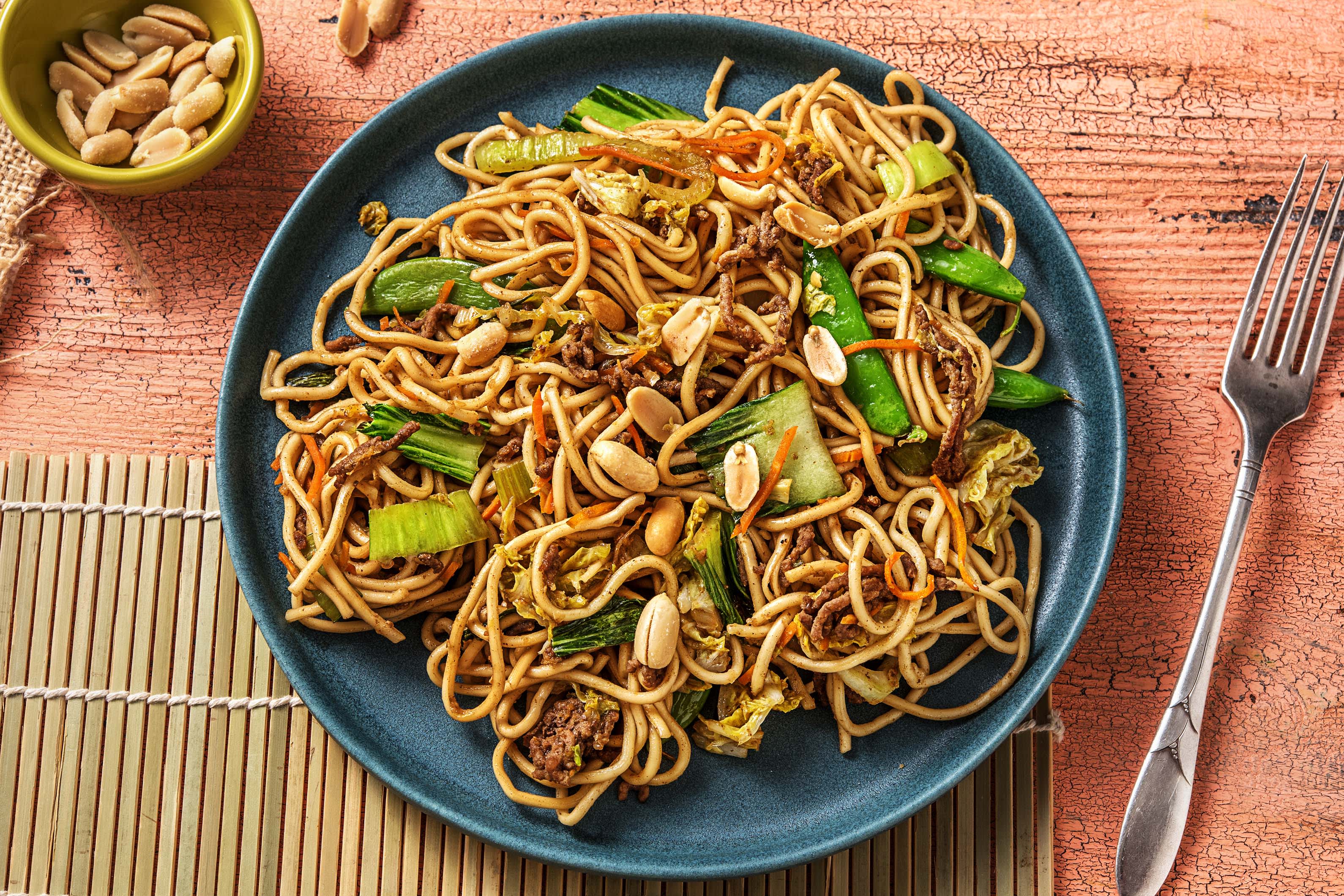 Aziatische noedels met gekruid gehakt Recept | HelloFresh