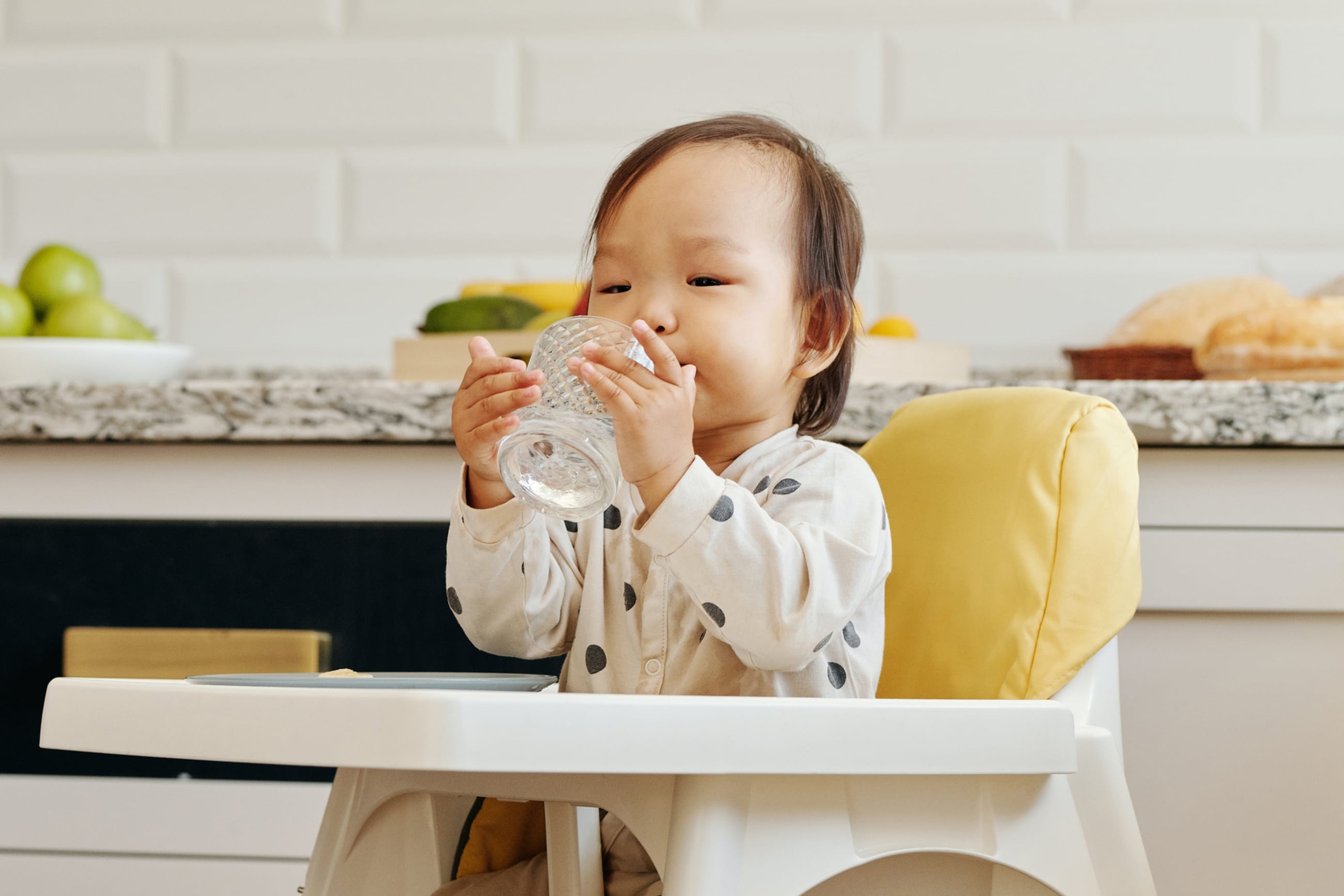 When To Introduce Water Into My Baby's Diet - YUMI Organic Baby Food