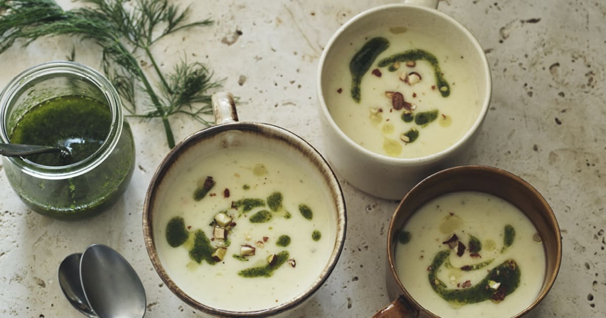 Soppa på jordärtskocka med dillolja och saltrostade mandlar | Hemköp