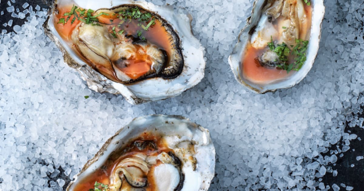 Varma ostron med kimchidressing | Hemköp