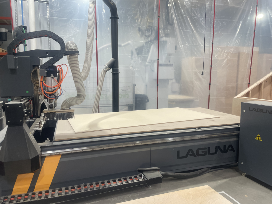 Laguna 14482 Used Smart Shop 5x10 CNC Router with vacuum pump