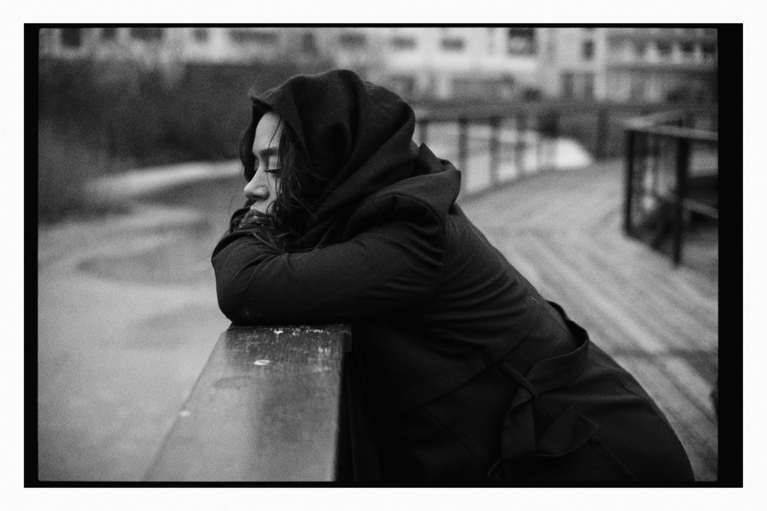 Swedish portrait and editorial photographer — Sara by the sea — Joakim ...