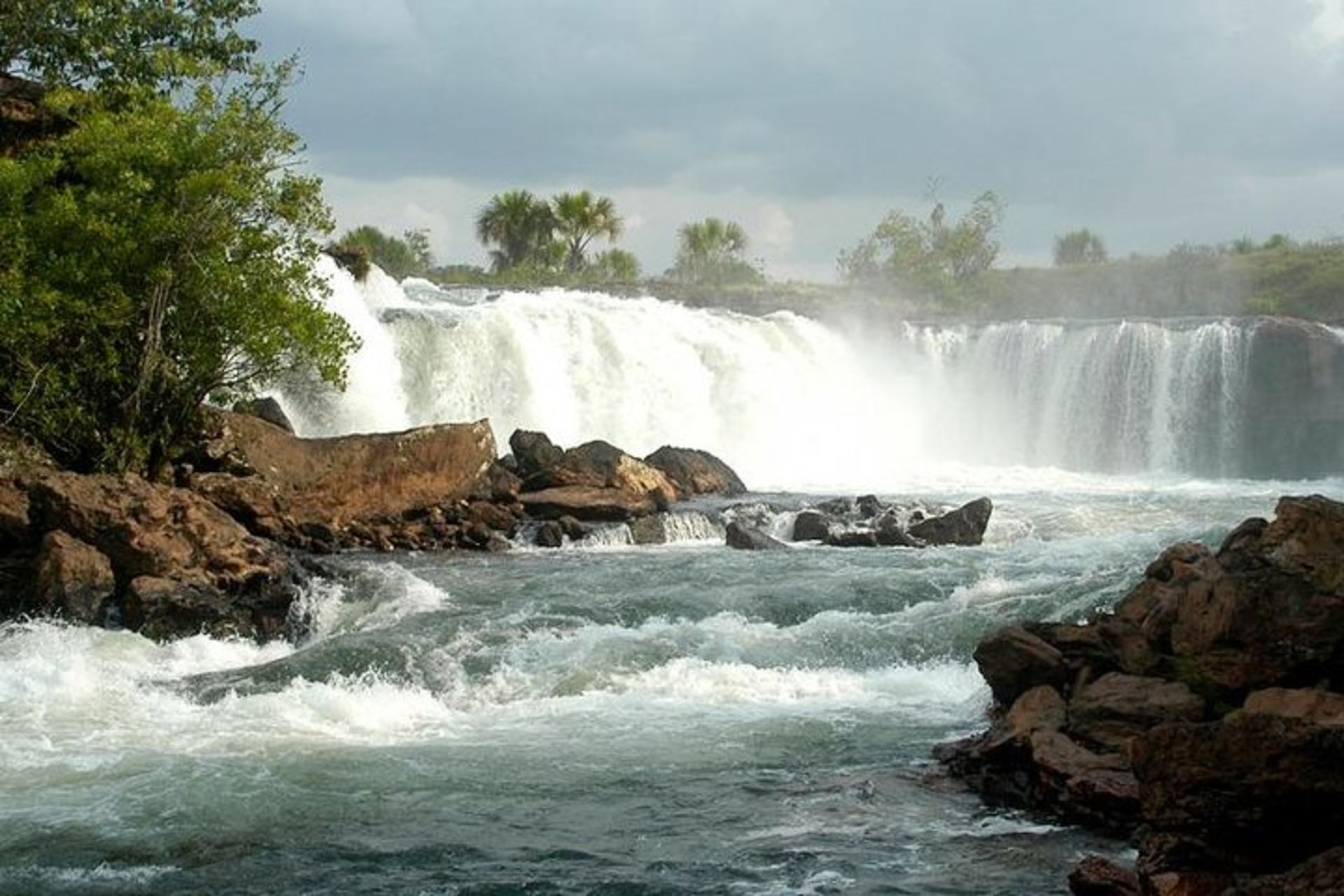 Formiga Waterfall, Boils and Dunes of Jalapão with Jalapão Titans 3 ...