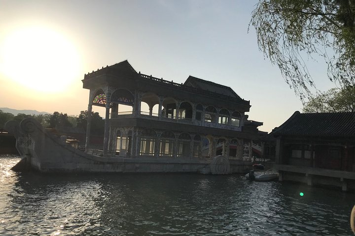 Private Day Tour to Mutianyu Great Wall and Summer Palace with a driver ...