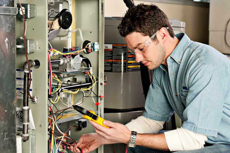 What Does an Electrical Engineer Do? | BestColleges