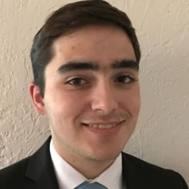 Evan Cruz – BestColleges.com