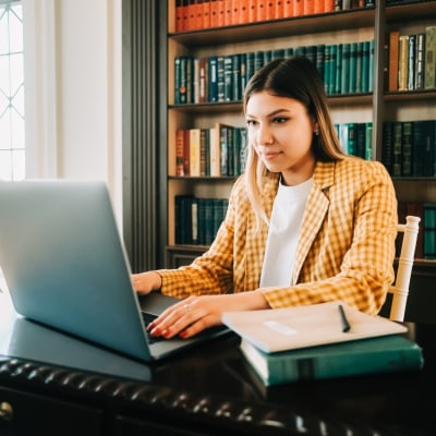 5 Best Undergraduate Project Management Degree Programs | OnlineMBA.com