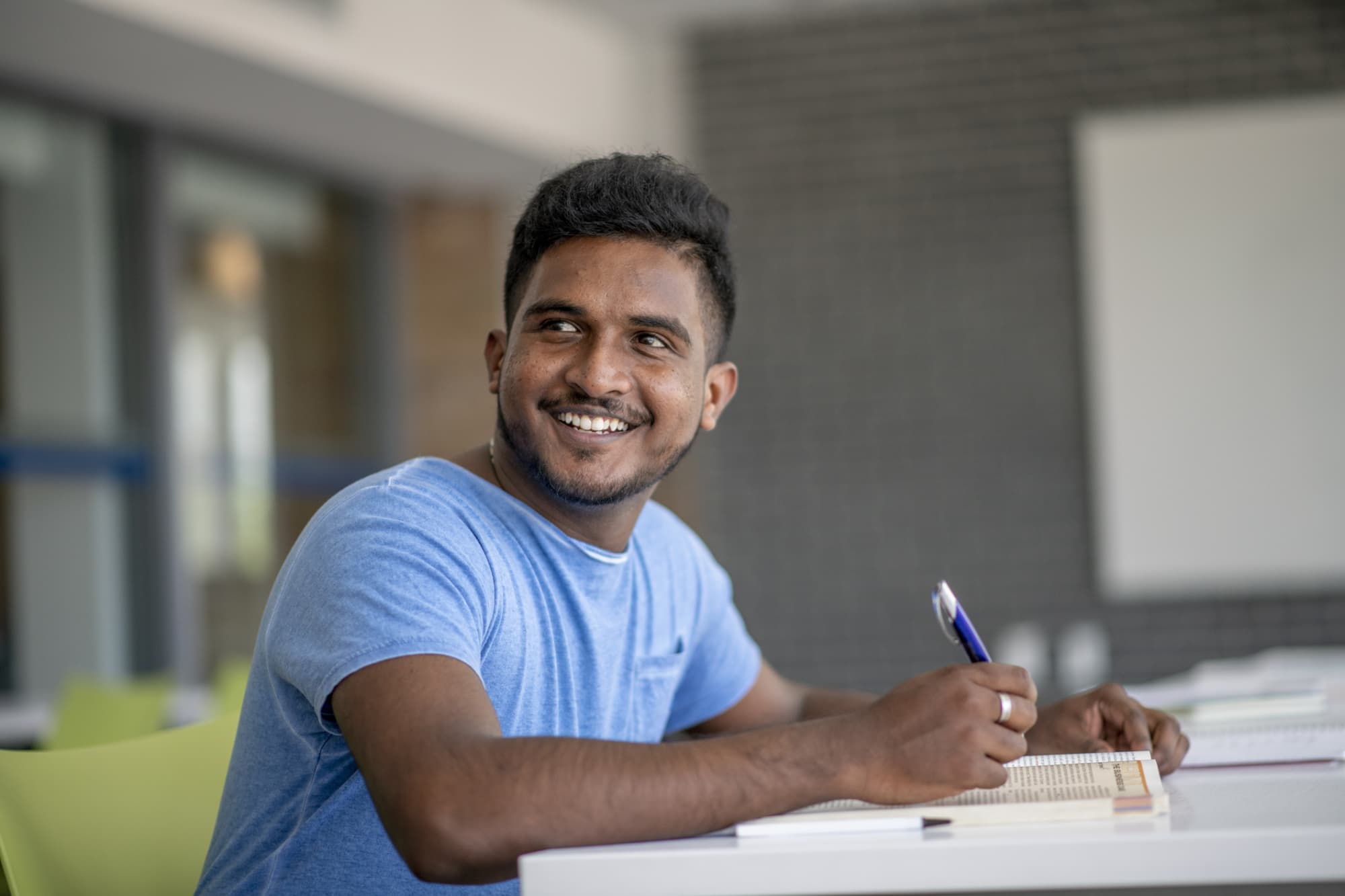 Should You Take Morning Afternoon Or Evening Classes BestColleges Should You Take Morning Afternoon Or Evening Classes BestColleges