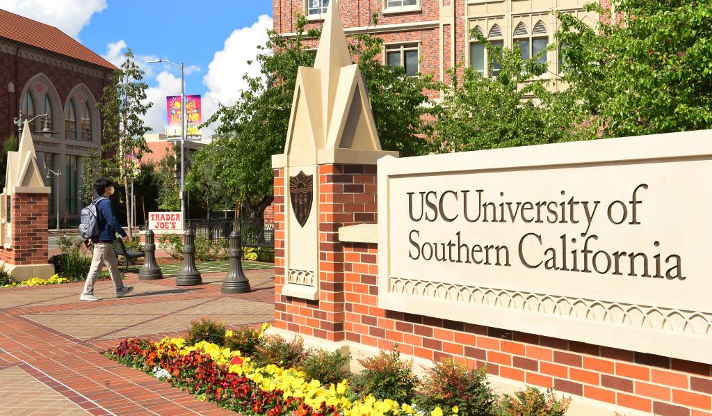 USC Graduate Student Workers Vote to Unionize | BestColleges