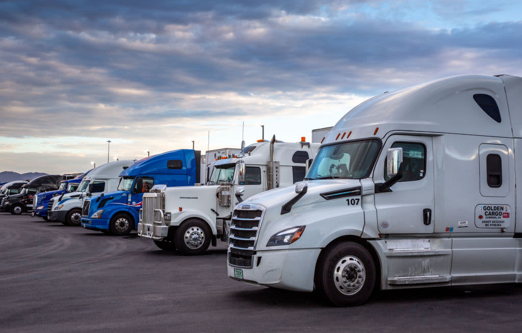 DOT Grants Will Train Veterans for Trucking Careers| BestColleges