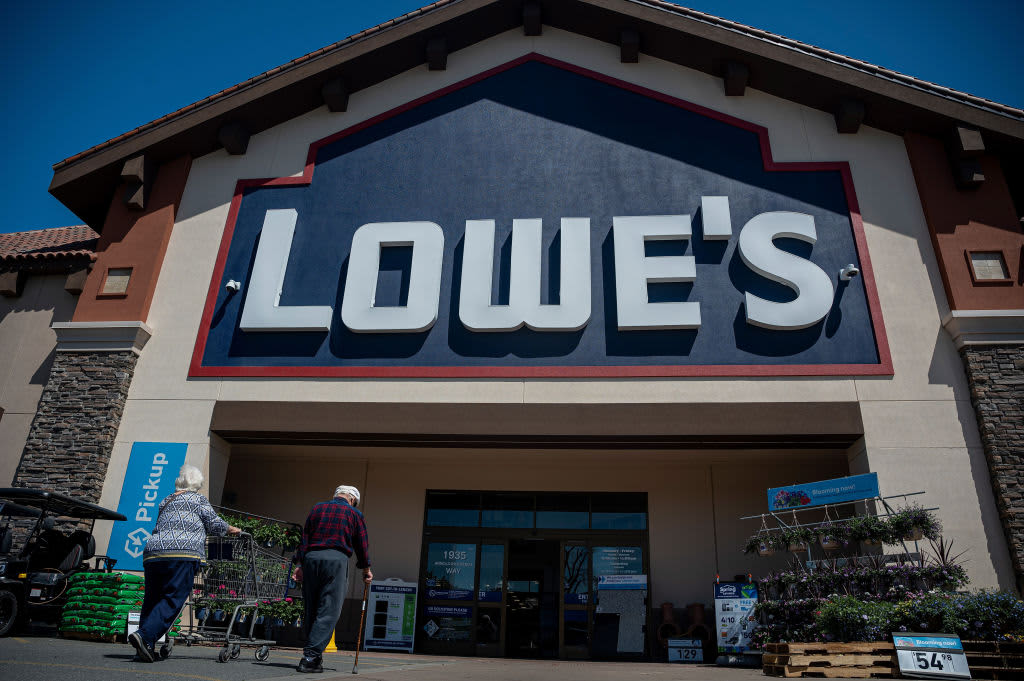 Lowe's Announces $8 Million in Community College Grants | BestColleges.com