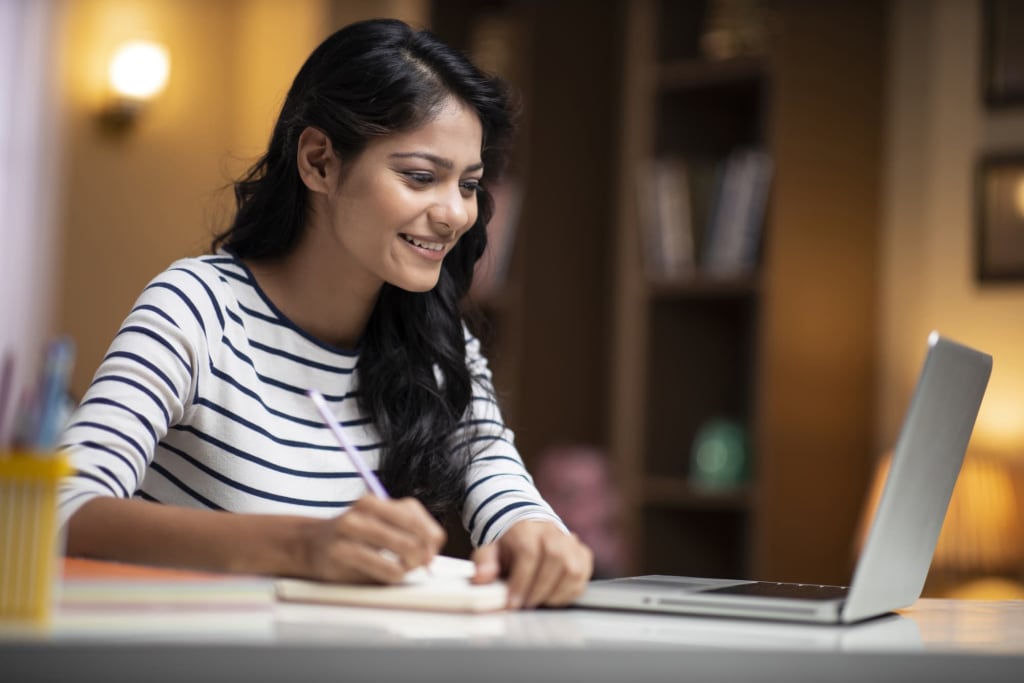 Best Accelerated Online Associate Degree Programs | BestColleges