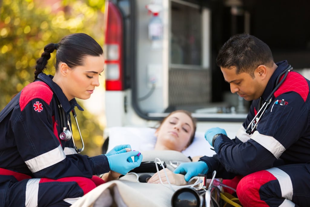 Best Online Associate in Paramedic Programs | BestColleges