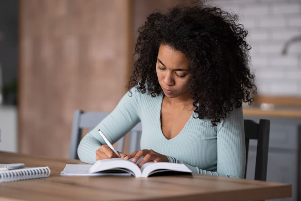 Top Bachelor's in Economics Degrees | Accounting.com