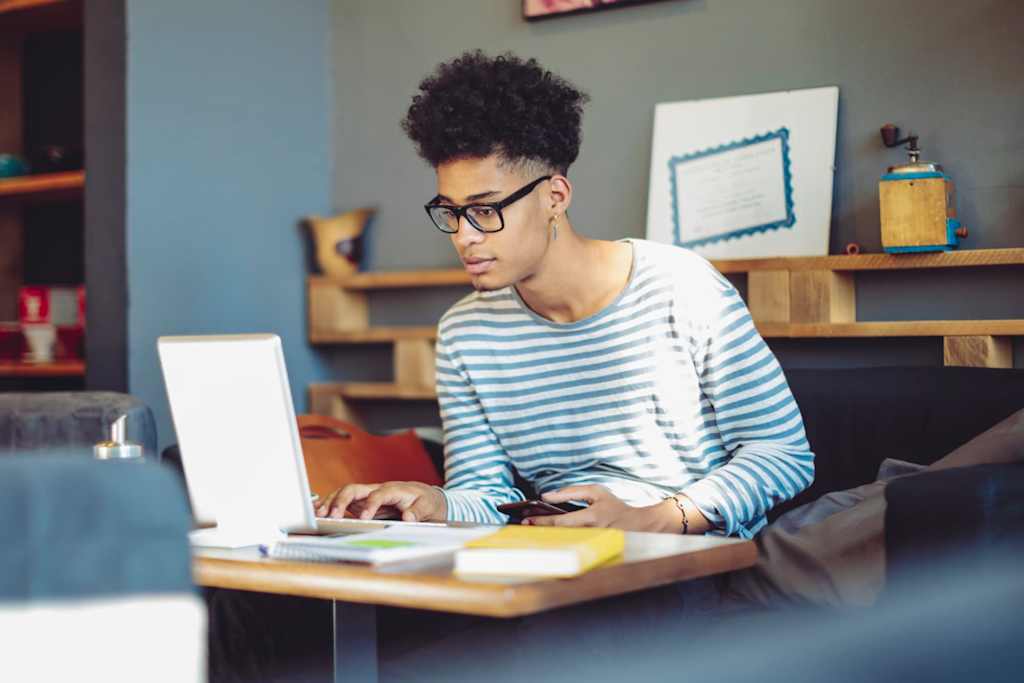 FAFSA Income Limits: How Much Income Is Too Much? | BestColleges