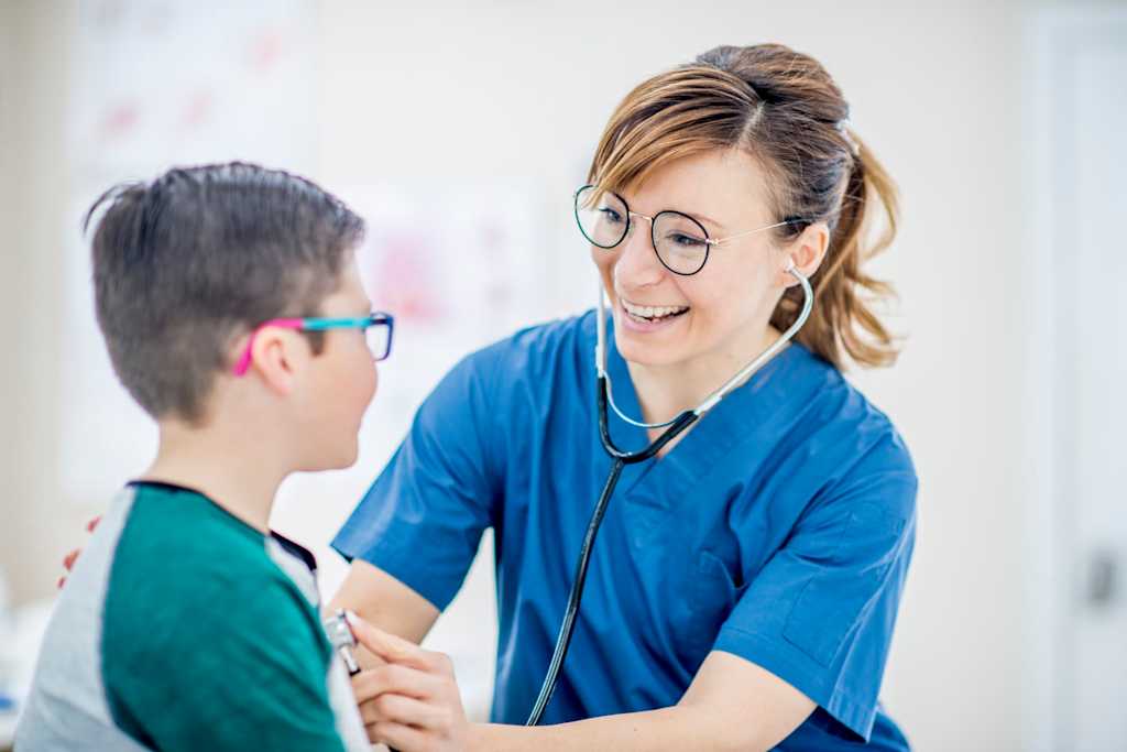 How to Become a Pediatric Nurse | BestColleges