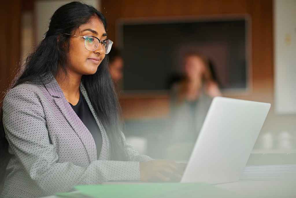 MBA vs. Master's: How to Choose | BestColleges