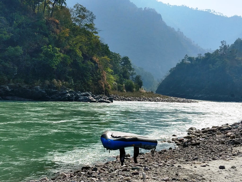 Rafting in Rishikes- Brahmapuri to Ramjhula | Himalayan Climber