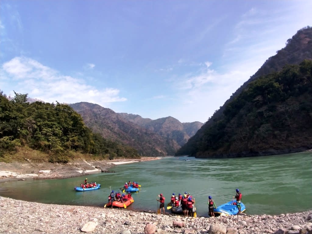 Rafting in Rishikes- Brahmapuri to Ramjhula | Himalayan Climber